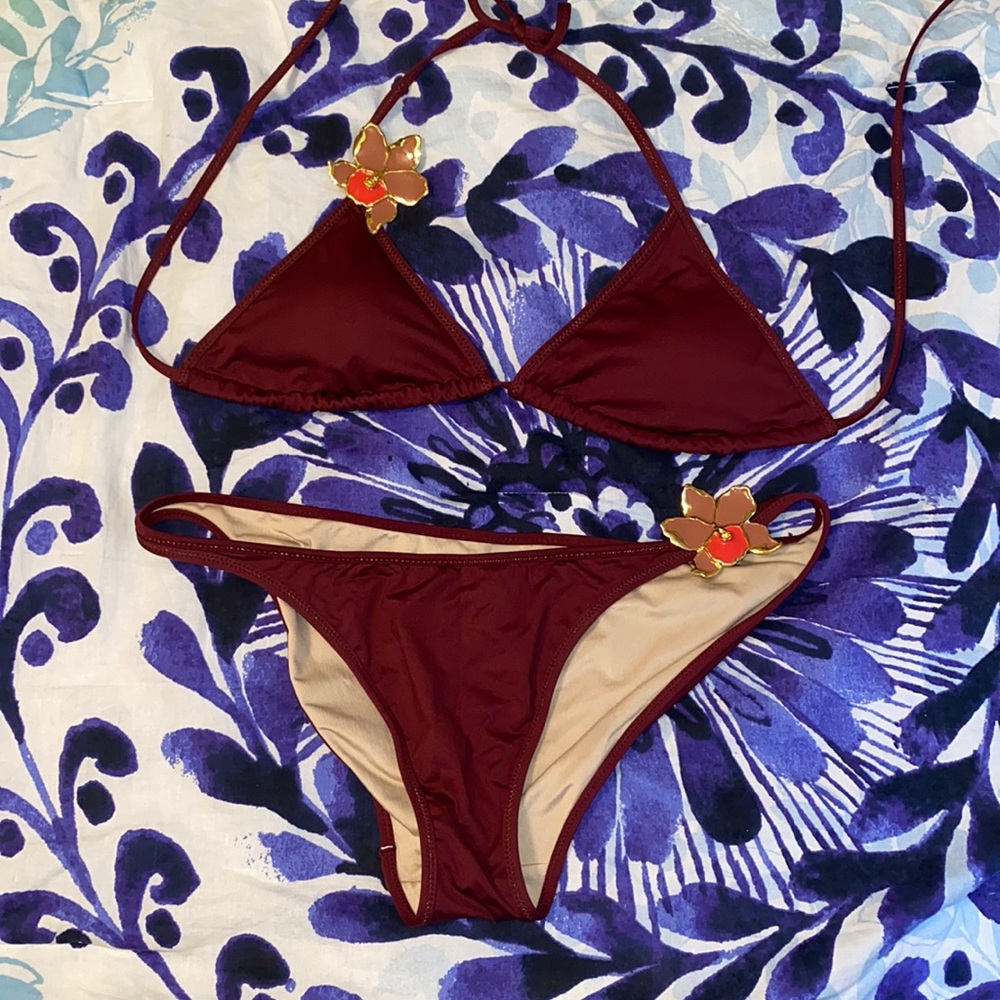 Maroon Bikini With Flower Details - Gem